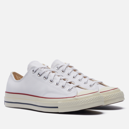 Converse vintage store