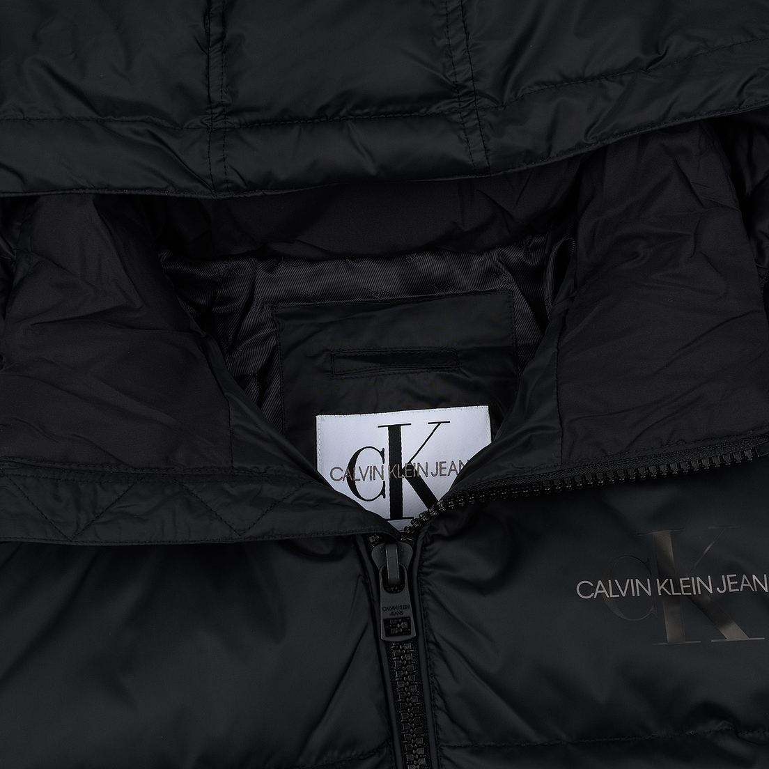 Мужской пуховик Calvin Klein Jeans Monogram Logo, J30J314268BAE
