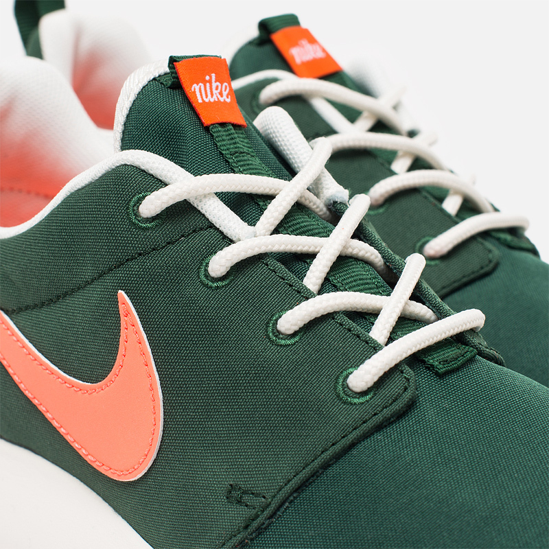 Женские кроссовки Nike Roshe One Retro, 820200-381